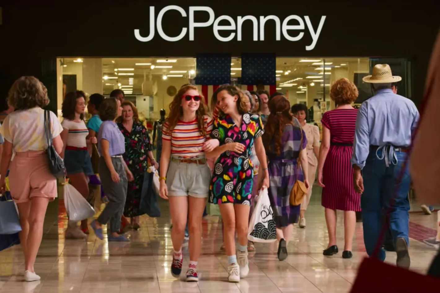 10 TIMES WE WANTED ELEVEN'S OUTFITS FROM STRANGER THINGS - Nostalchicks