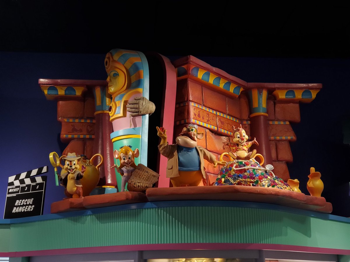 15 REASONS WHY WE MISS THE OLD DISNEY STORE - Nostalchicks