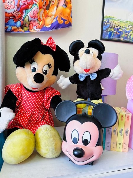 27 THINGS WE USED TO CREATE OUR RETRO INSPIRED DISNEY ROOM - Nostalchicks