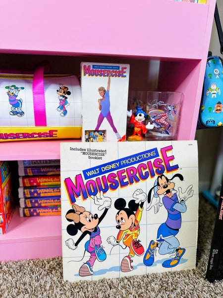 27 THINGS WE USED TO CREATE OUR RETRO INSPIRED DISNEY ROOM - Nostalchicks