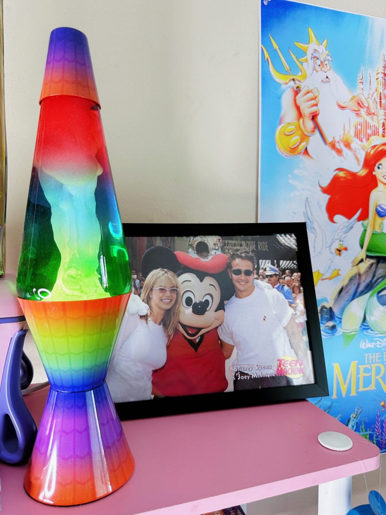 7 THINGS THAT WILL MAKE YOUR Y2K ROOM STAND OUT - Nostalchicks